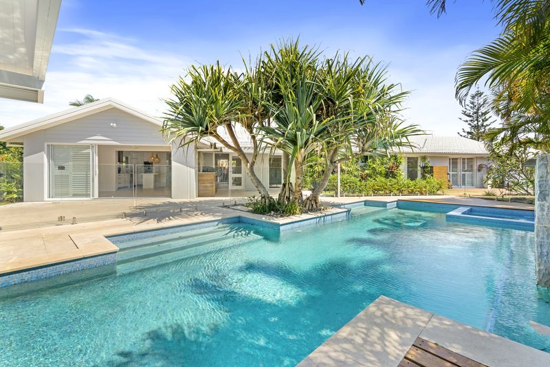 15 Timana Avenue, Mermaid Waters, QLD 4218 Property Details - view.com.au