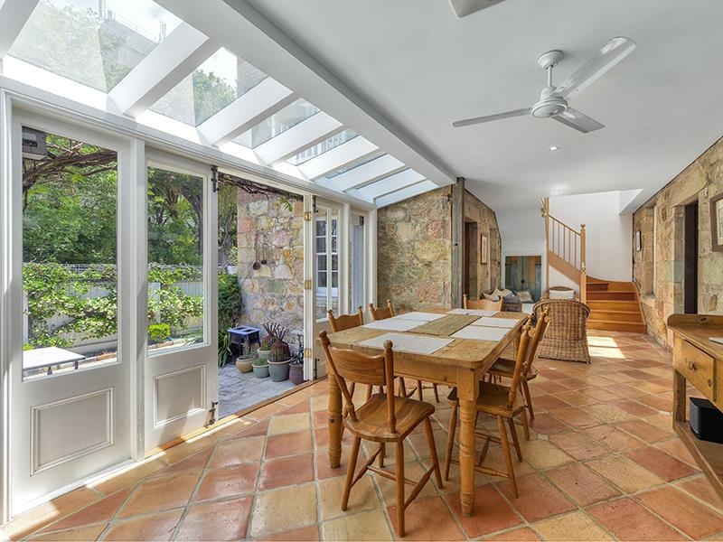 19 Gloucester Street, Spring Hill, QLD 4000 Property Details - view.com.au