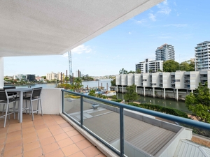 Sold 203/44 Ferry Street, Kangaroo Point, QLD 4169 for Contact Agent on ...