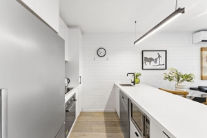 7/37 Collins Street, Thornbury, VIC 3071 for Auction | view.com.au