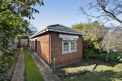 Sold 23 Russell Street, Surrey Hills, VIC 3127 for $1,165,000 on 30 Aug ...