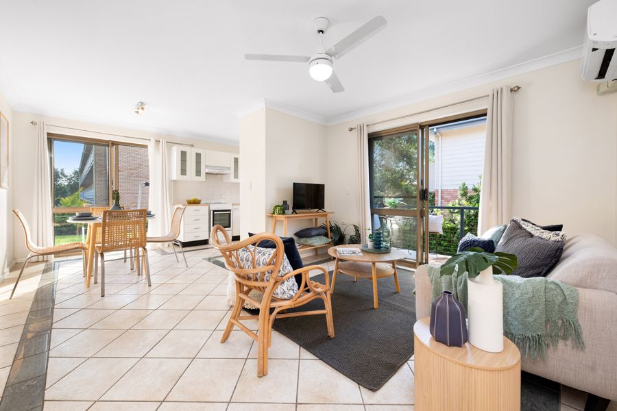 Sold 3/10 Dorinda Street, Greenslopes, QLD 4120 for $623,000 on 08 Mar ...