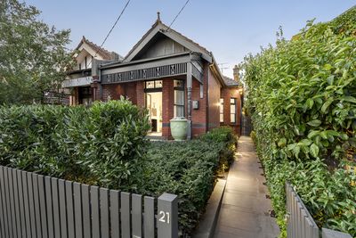 Explore Glassford Street, Armadale, VIC - 3143 - view.com.au