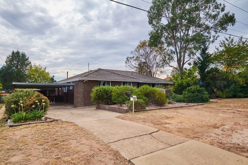 298 Southern Cross Drive, Macgregor, ACT 2615 Property Details - view ...