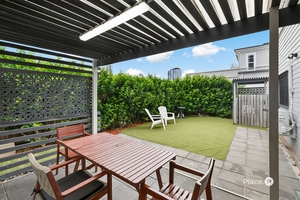 Sold 2/131 St Pauls Terrace, Spring Hill, QLD 4000 for $781,000 on 18 ...