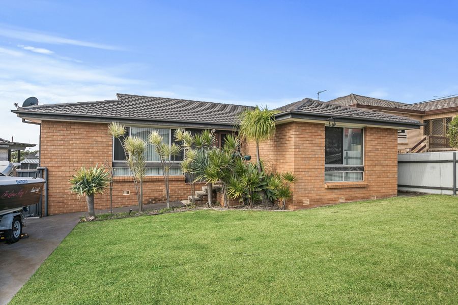 Sold 60 Cassia Street, Barrack Heights, NSW 2528 for $800,000 on 20 Aug ...
