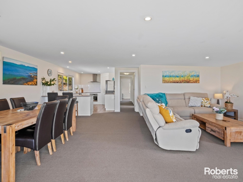 Sold 2/3 Gordon Heights, Bicheno, TAS 7215 for Contact Agent on 31 Aug ...