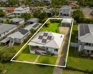 Sold 135 Erica Street, Cannon Hill, QLD 4170 for Contact Agent on 12 ...