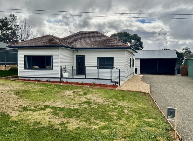13 Houses for Sale in Clare, SA 5453