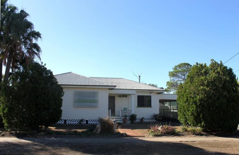 Sold 17 Alice Street, Dalby, QLD 4405 for $159,000 on 01 Nov, 2017