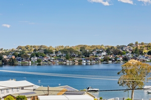 41 Alkrington Avenue, Fishing Point, NSW 2283 for Sale | view.com.au
