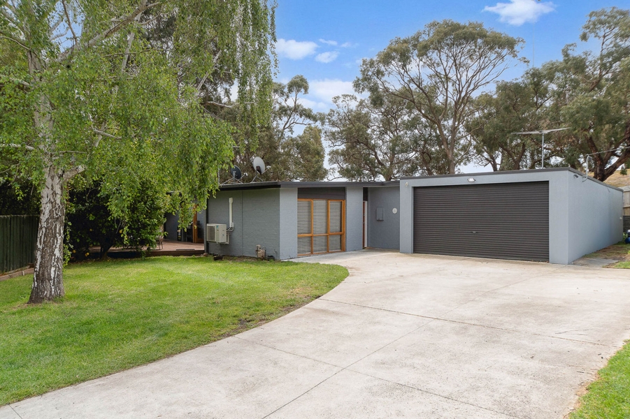 Sold 98 Foot Street, Frankston South, VIC 3199 for $910,000 on 28 Nov, 2023