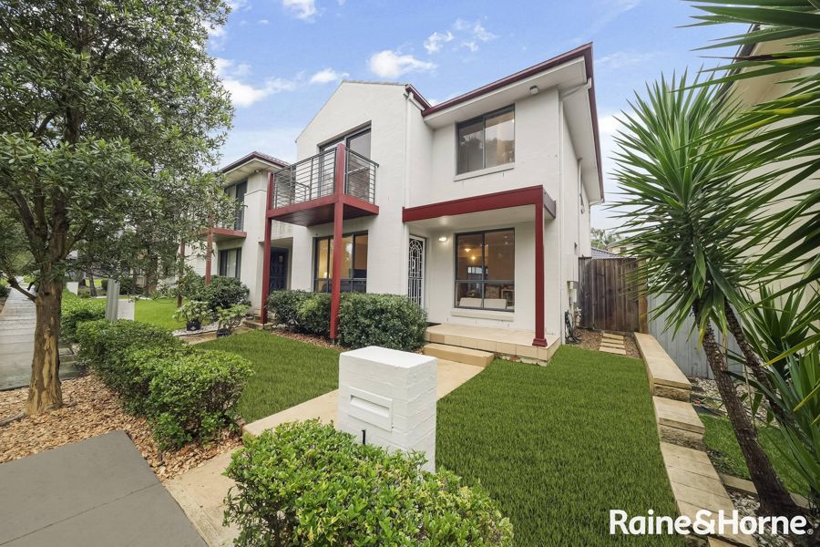 Sold 16 Glatton Road, Glenfield, NSW 2167 for $927,000 on 09 Jun, 2025