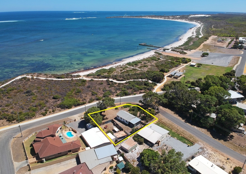Sold 2 Read Street, Green Head, WA 6514 for $650,000 on 30 May, 2025