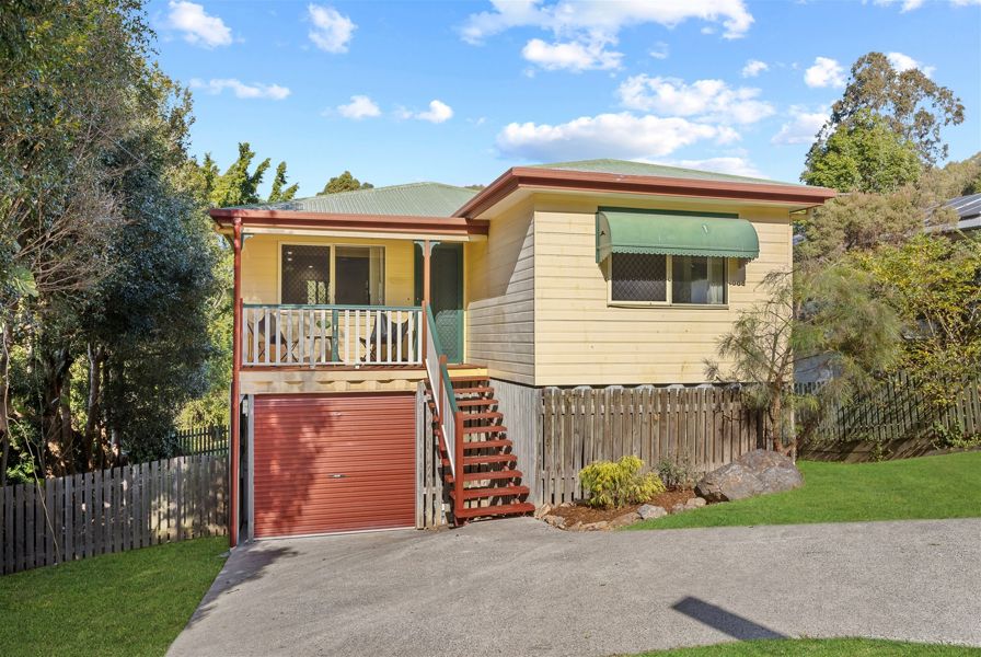 Sold 30 Roseglen Street, Greenslopes, QLD 4120 for Contact Agent on 26 ...