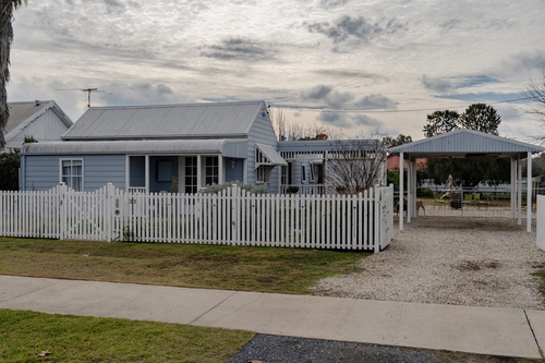 29 Real Estate Properties for Sale in Howlong, NSW 2643