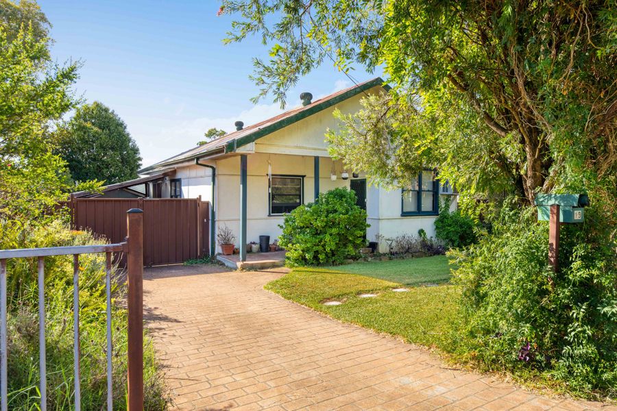 13 Ivanhoe Street, Ingleburn, NSW 2565 for Sale | view.com.au