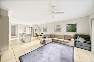 1/17 Nevenia Street, Labrador, QLD 4215 for Sale | view.com.au