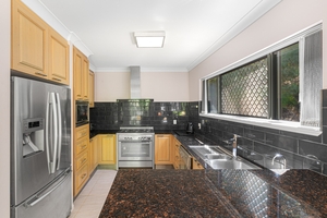 Sold 37 Bellview Drive, Ravenshoe, QLD 4888 for Contact Agent on 05 Aug ...