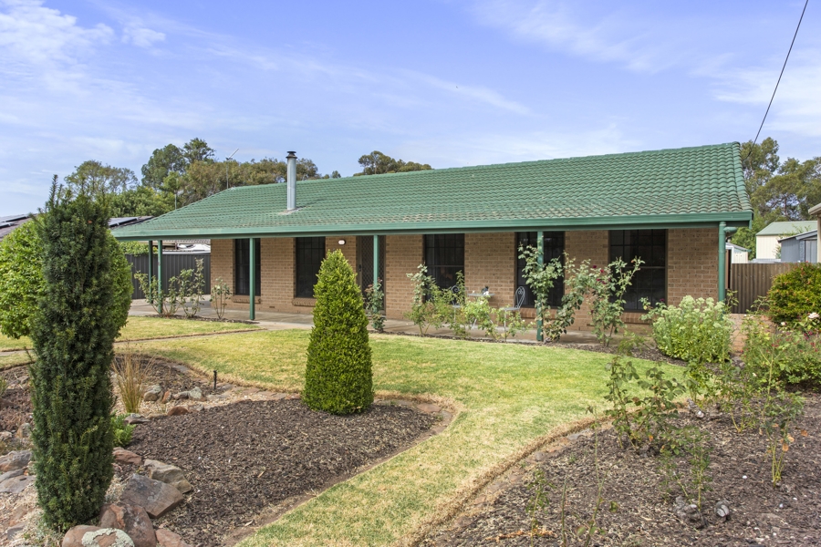 Sold 16 Fairfield Drive, Strathalbyn, SA 5255 for Contact Agent on 10 ...