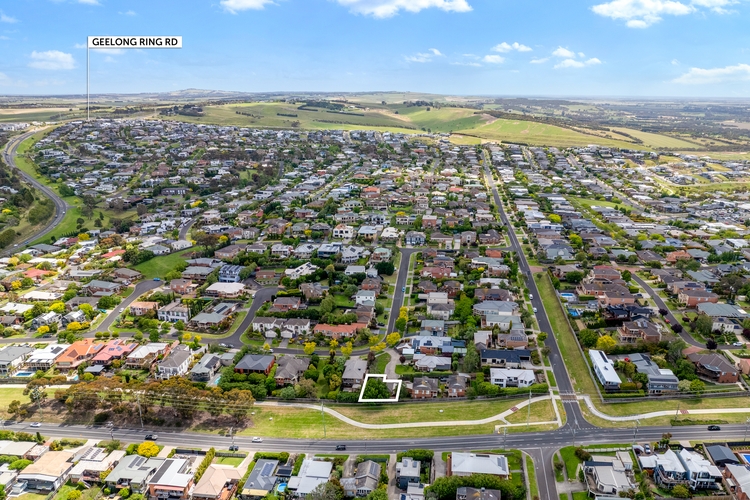Sold 1/19 Victory Way, Highton, VIC 3216 for $612,000 on 03 Dec, 2025