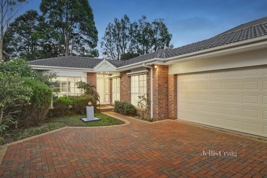 Sold 2/11 Arthurson Street, Mount Waverley, VIC 3149 for Contact Agent ...