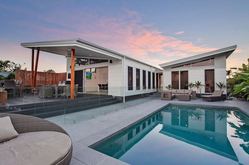 3 Nootka Court, Broadbeach Waters, QLD 4218 Property Details - view.com.au