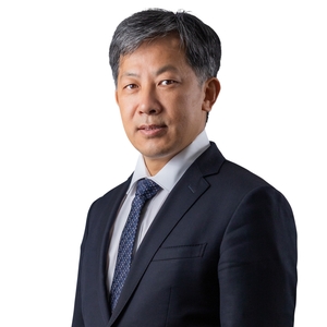 Eric Li - LLC Real Estate | View
