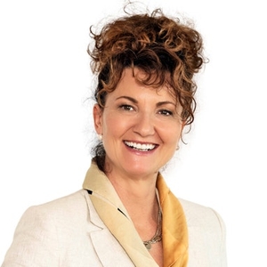 Ana Tulloch - LJ Hooker Broadwater | View