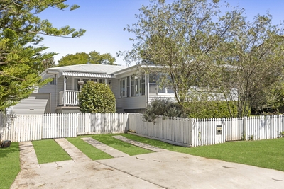 Explore Loch Street, Centenary Heights, QLD - 4350 - view.com.au