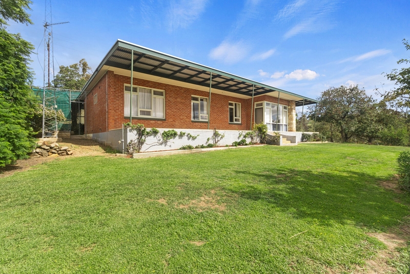 15 Houses for Sale in Clare, SA 5453