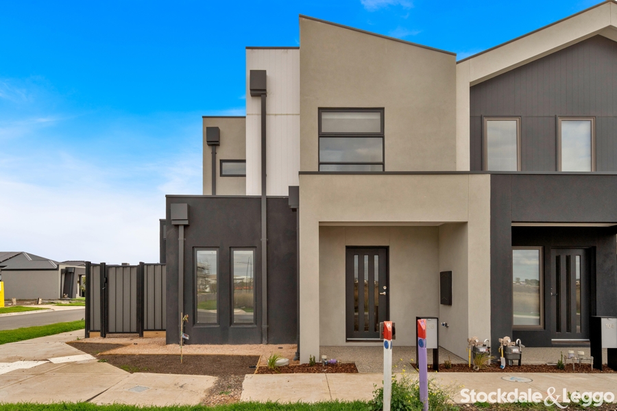 106 Farm Crescent, Donnybrook, VIC 3064 for Rent | view.com.au