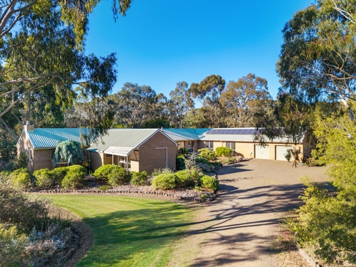98 Real Estate Properties for Sale in Hamilton, VIC 3300