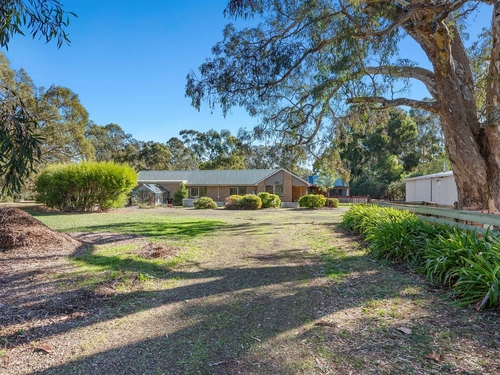 50 Houses for Sale in Hamilton, VIC 3300