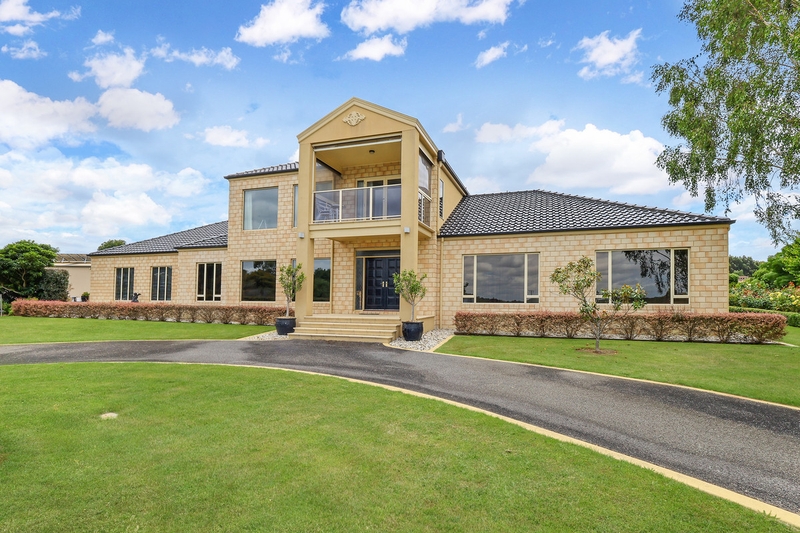 71 Houses for Sale in Hamilton, VIC 3300