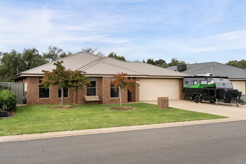 36 Real Estate Properties for Sale in Howlong, NSW 2643