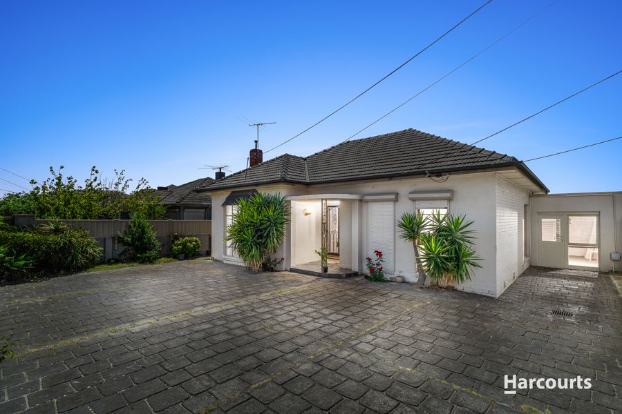 1/1097 North Road, Hughesdale, VIC 3166 for Auction | view.com.au