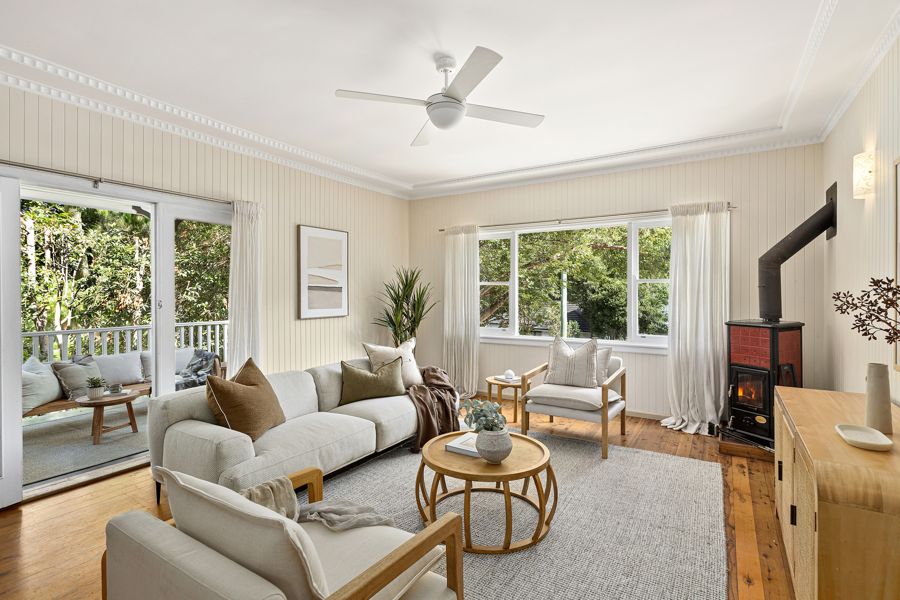 Sold 44 Greenslopes Avenue, Mount Pleasant, NSW 2519 for $1,210,000 on ...