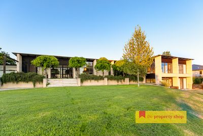 Sold 26 Robert Hoddle Grove, Mudgee, NSW 2850 for $2,100,000 on 20 Nov ...