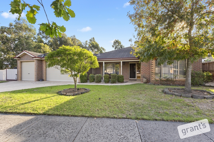 Sold 13 Lemon Tree Lane, Narre Warren North, VIC 3804 for $1,460,000 on ...