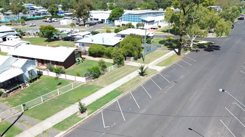 18 Houses for Sale in Oakey, QLD 4401