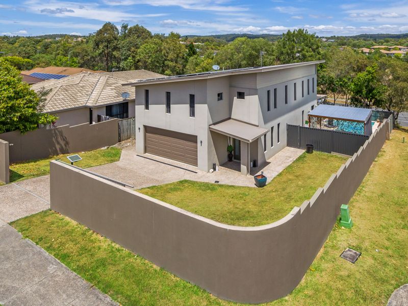 Sold 15 Gerard Street, Pacific Pines, QLD 4211 for $640,000 on 04 Dec, 2020