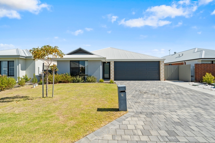 Sold 7 Nevin Road, South Yunderup, WA 6208 for $775,000 on 15 Jan, 2026
