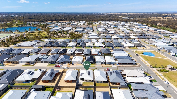Sold 7 Nevin Road, South Yunderup, WA 6208 for $775,000 on 15 Jan, 2026