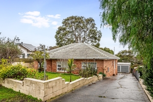 52 Cornhill Road, Victor Harbor, SA 5211 for Sale | view.com.au