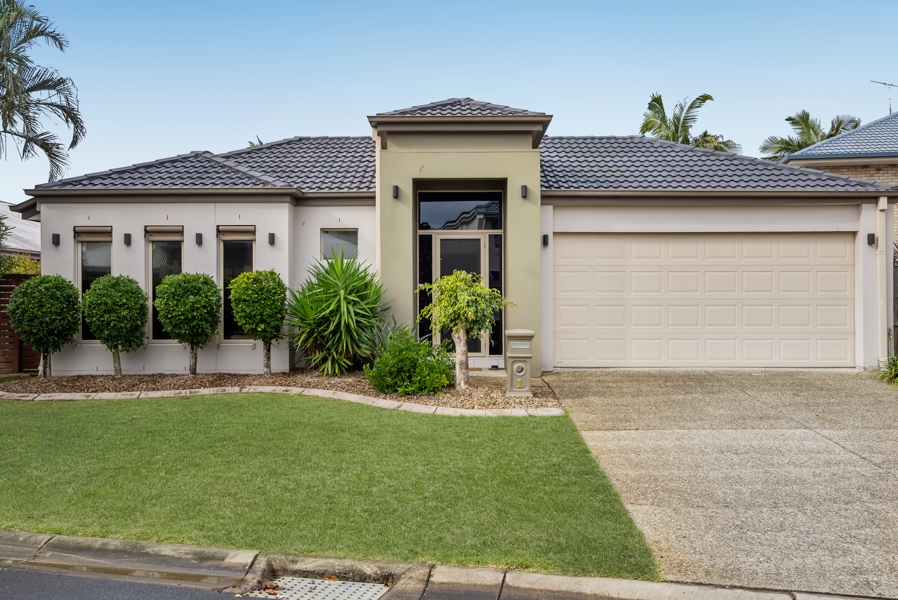 1 Lakeside Court, Windaroo, QLD 4207 for Sale | view.com.au