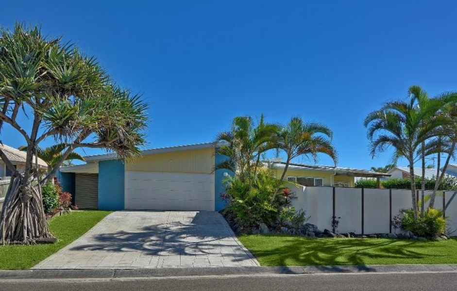 Sold 36 Park Haven Drive, Wurtulla, QLD 4575 for $822,500 on 16 Jun, 2016