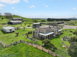Sold 932 Mount Mercer Dereel Road, Mount Mercer, VIC 3352 for Contact ...