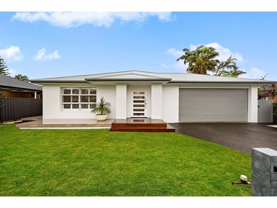 Explore Docker Street, Marks Point, NSW - 2280 - view.com.au
