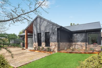 Explore Toongoon Road, Burradoo, NSW - 2576 - view.com.au